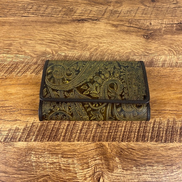Relic | Bags | Vintage Relic Wallet Peisley Green Brown Embossed | Poshmark